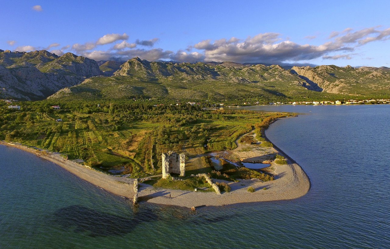 Starigrad – Rivijera Paklenica – Destinacije – TZ Zadarska Županije